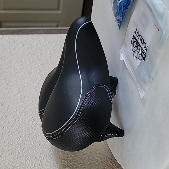 Bikeroo | Other | Bogobikeroo Oversized Bike Seat For Peloton Bike Exercise Or Road Bikes | Poshmark